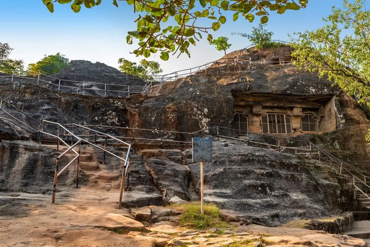 Book Luxury Resorts in Pachmarhi | Pachmarhi Hotels and Resorts